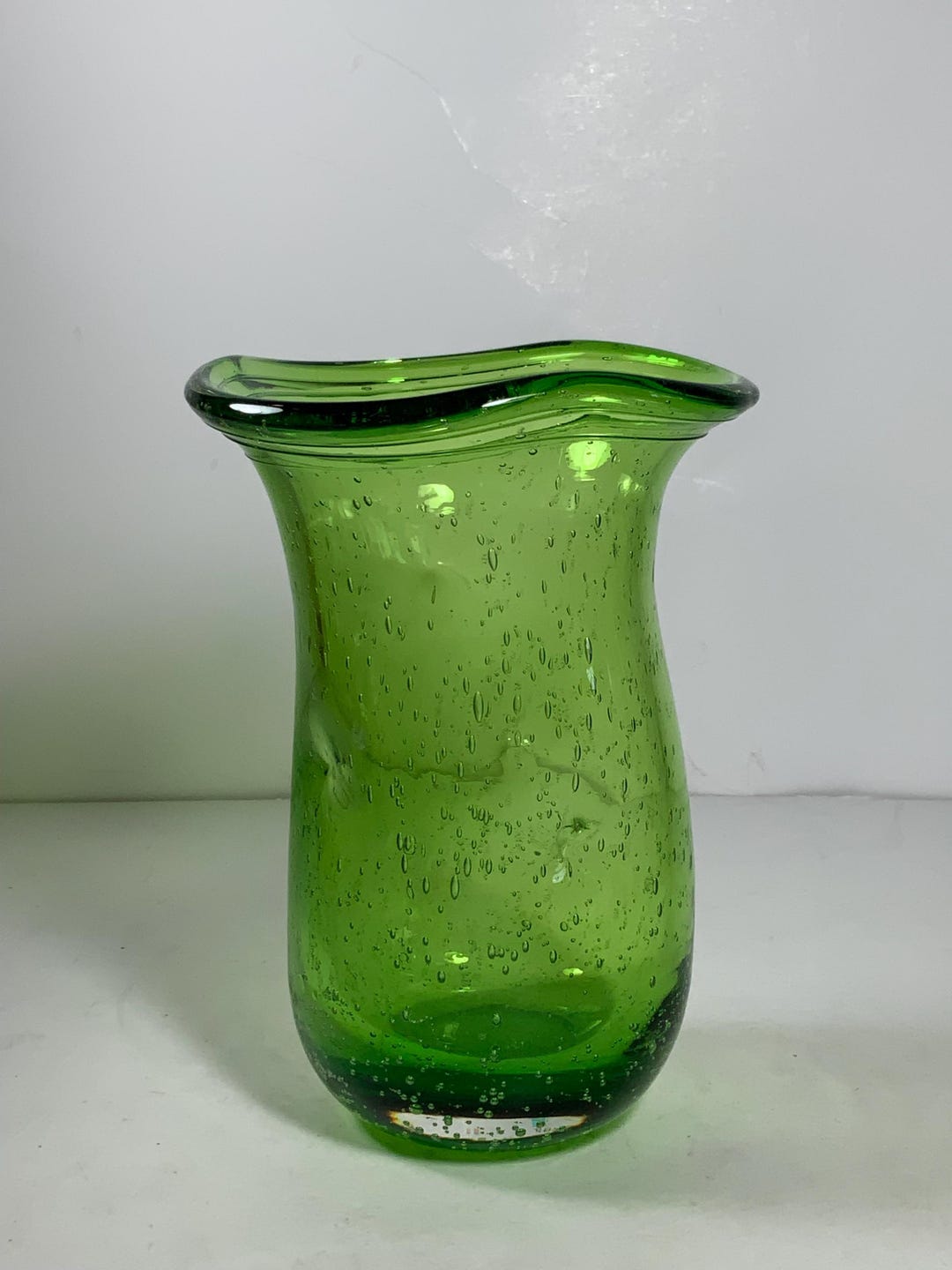 Vintage Hand Blown Green Pinched Glass Vase 6 In. - Etsy
