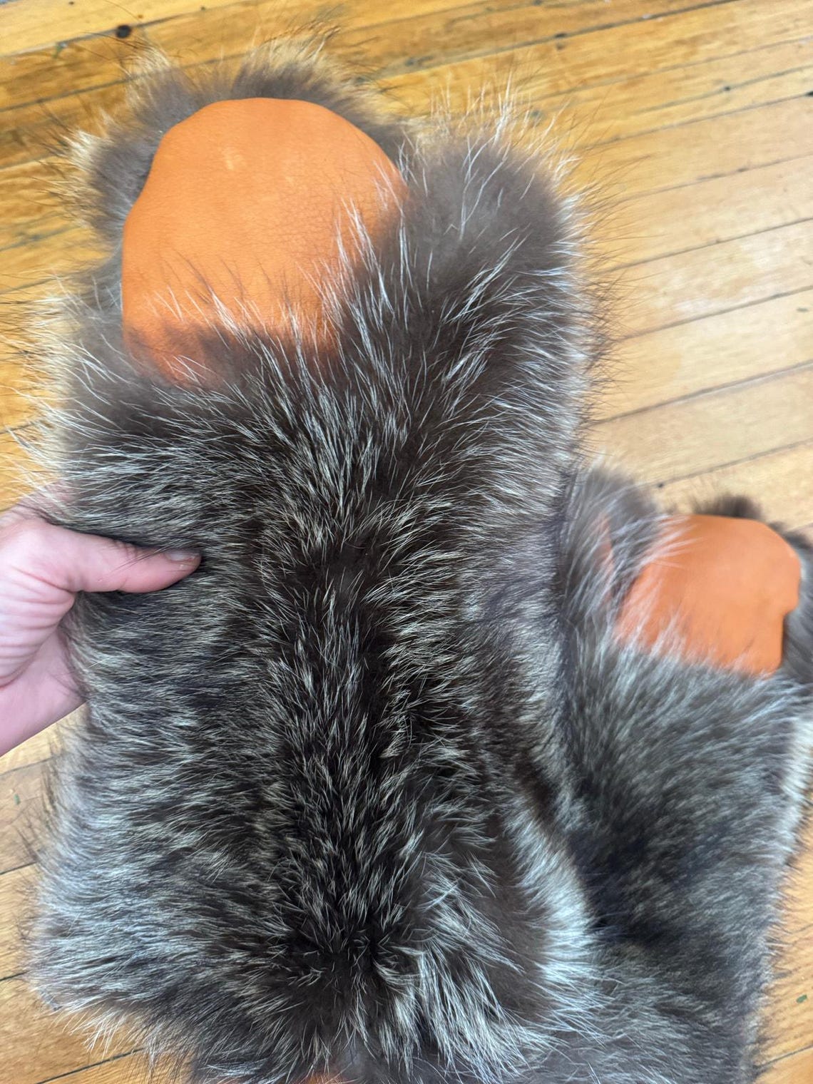 Raccoon Large Natural Fur Mittens With White Mink Linning Unisex ...