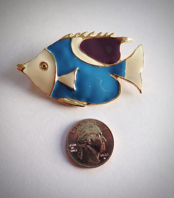 Hand-Painted Art Deco Fish Brooch Pin - Gem