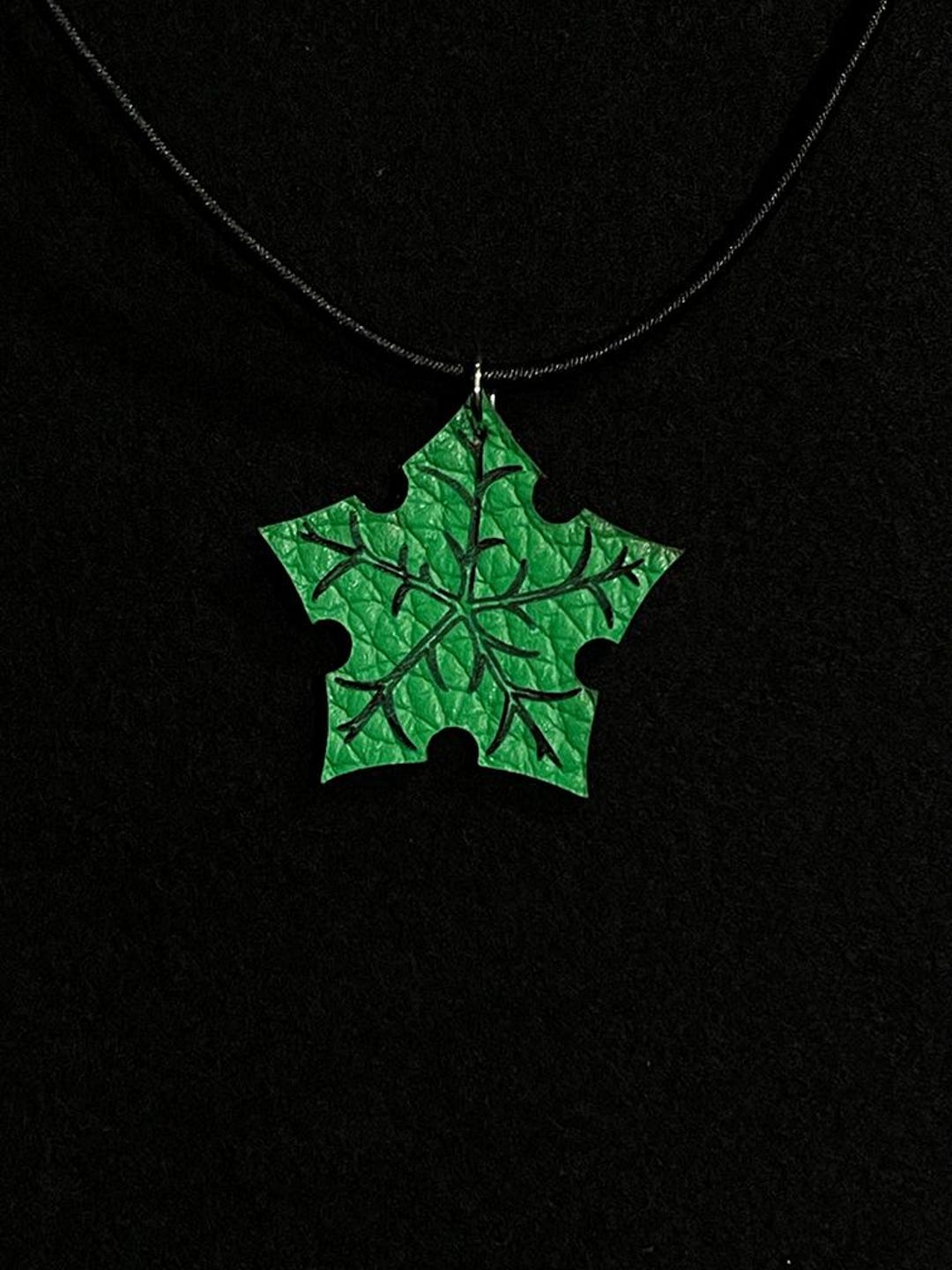 Littlefoot's Tree Star or "treestar" Necklace Pendant From Land Before ...