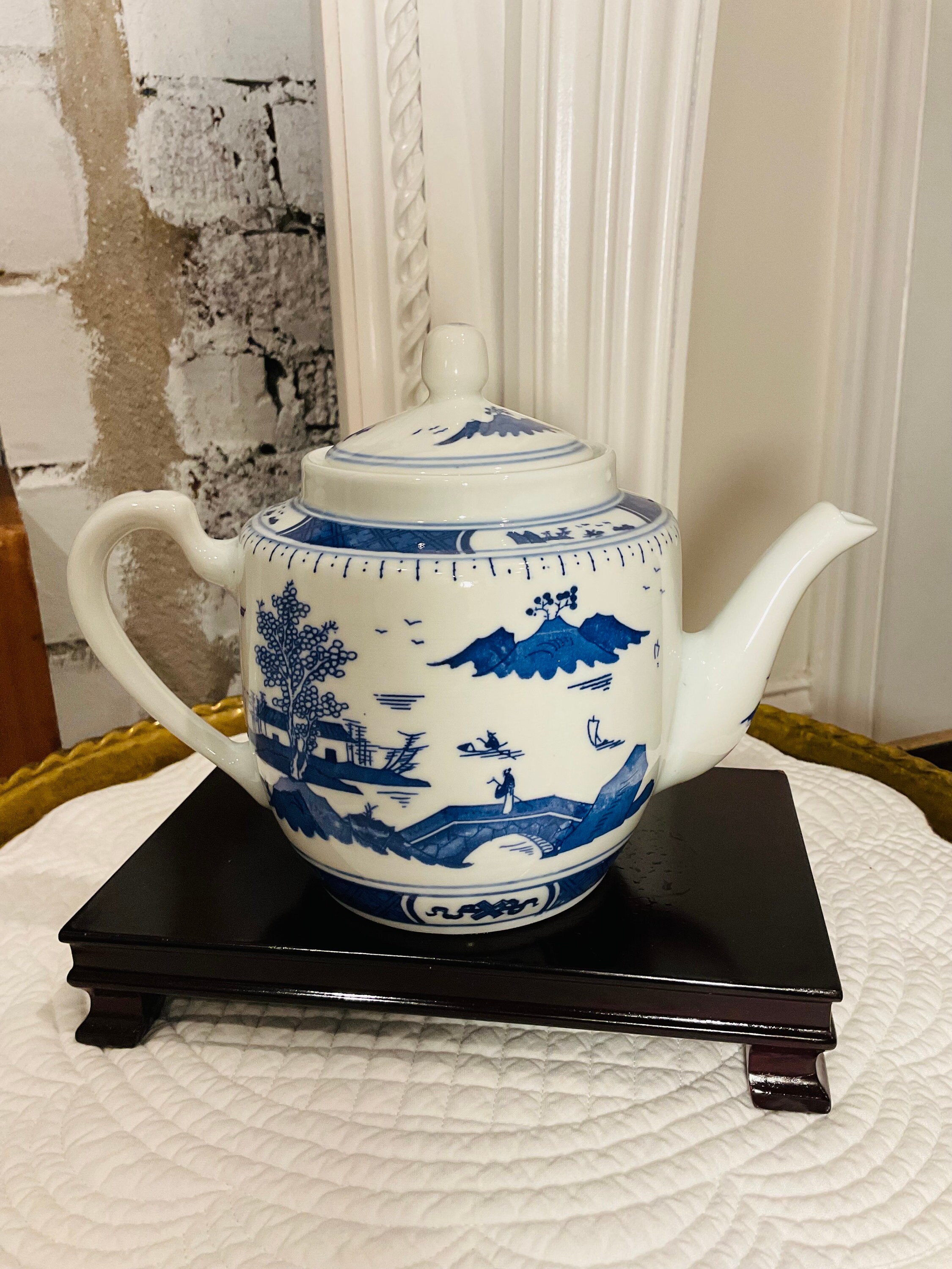 Vintage Chinoiserie Blue Willow Teapot Grandmillenial Decor - Etsy