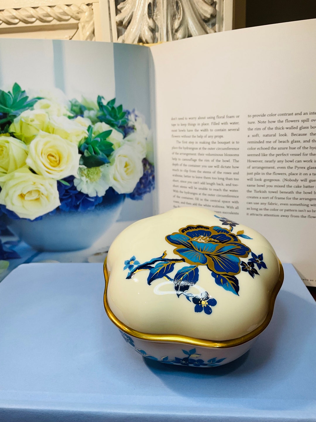 Lenox Pagoda Blue Flower Hand Decorated With 24K Gold Trinket/jewelry ...
