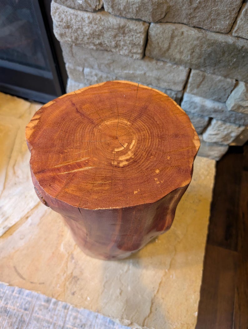 Red Cedar Stump End Table: Rustic Live Edge Plant Stand - Etsy