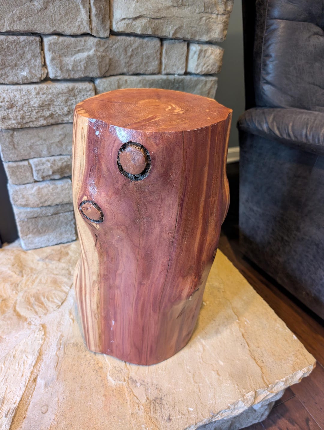 Red Cedar Stump End Table: Rustic Live Edge Plant Stand - Etsy