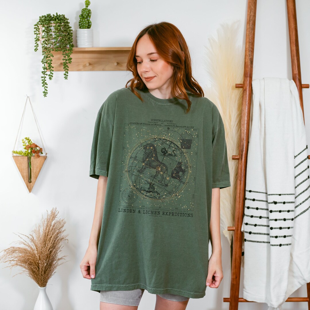 Constellation Map Graphic T-shirt – Vintage Astrology Design - Etsy