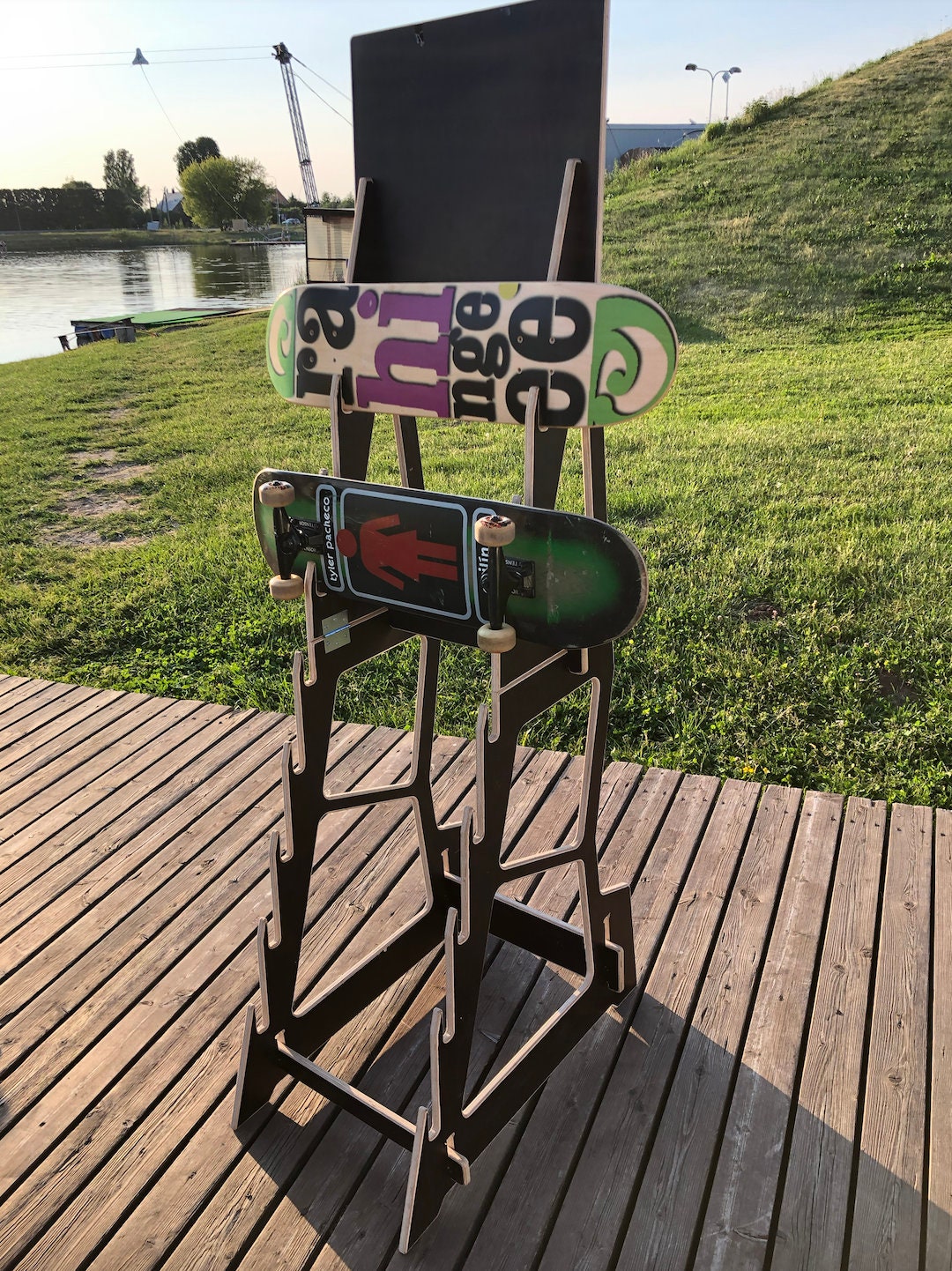 Portable Skateboard Display Rack, Longboard/snowboard/kiteboard Floor ...