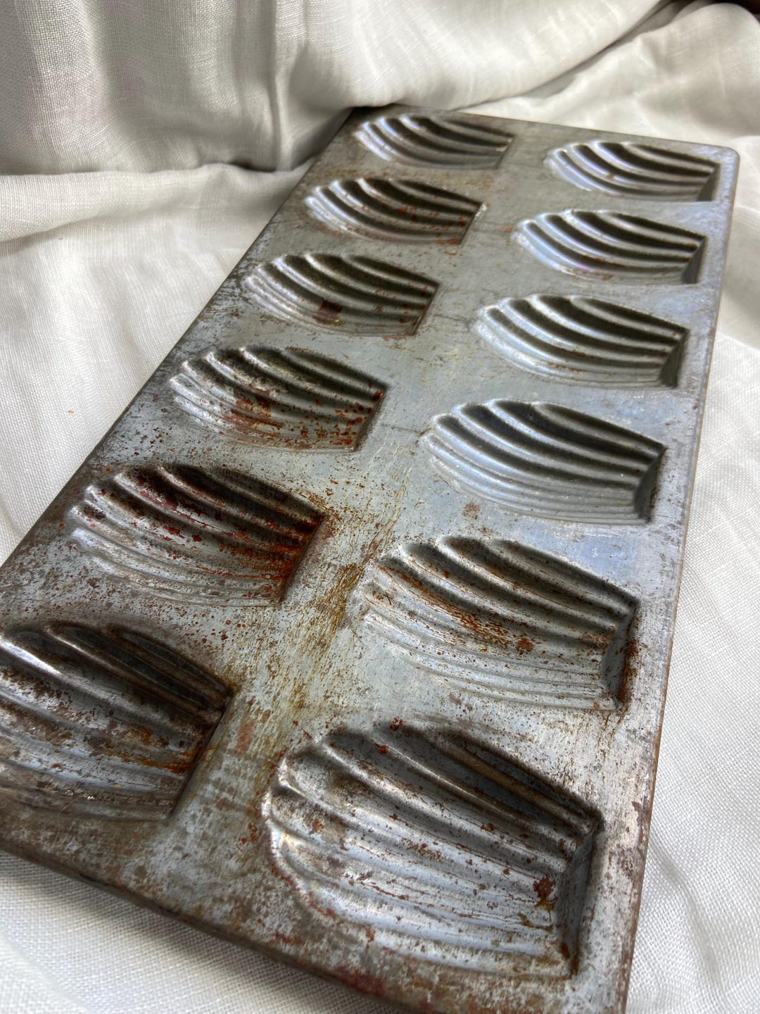 Vintage 12 Madeleine Tin Pan and Pastry Baking Metal Ware, Old Patina ...