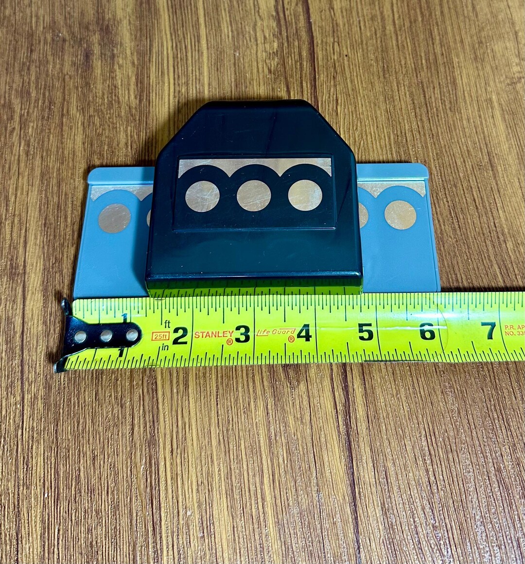 EK Success Border Paper Punch Scallop Circle - Etsy