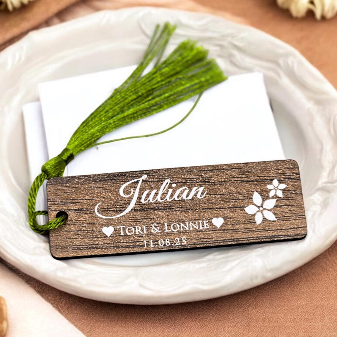 Custom Wooden Wedding Guest Name Cards, Personalized Place Cards With ...