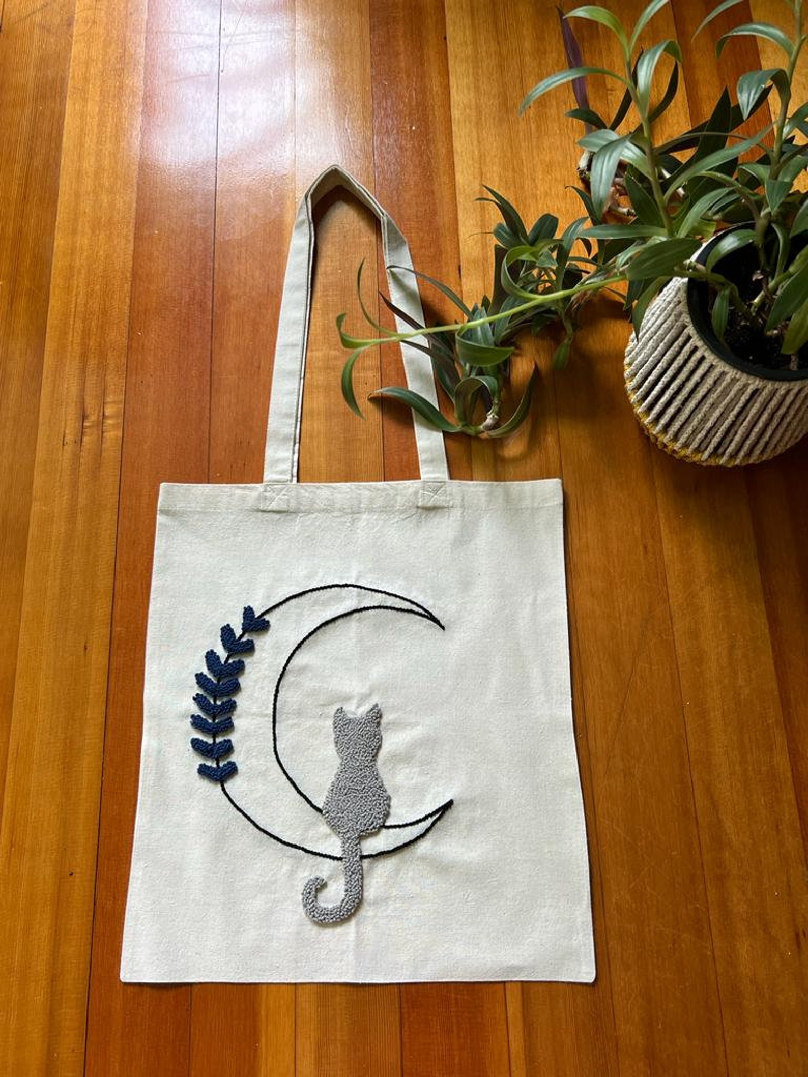 Hand Tufted Punch Needle Tote Bag, Cat Embroidered Market Bag, Cotton ...