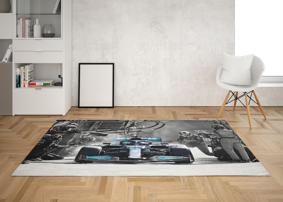 Lewis Hamilton in the Pits Rugs, Lewis Hamilton Rug, Mercedes Bolid Rug ...