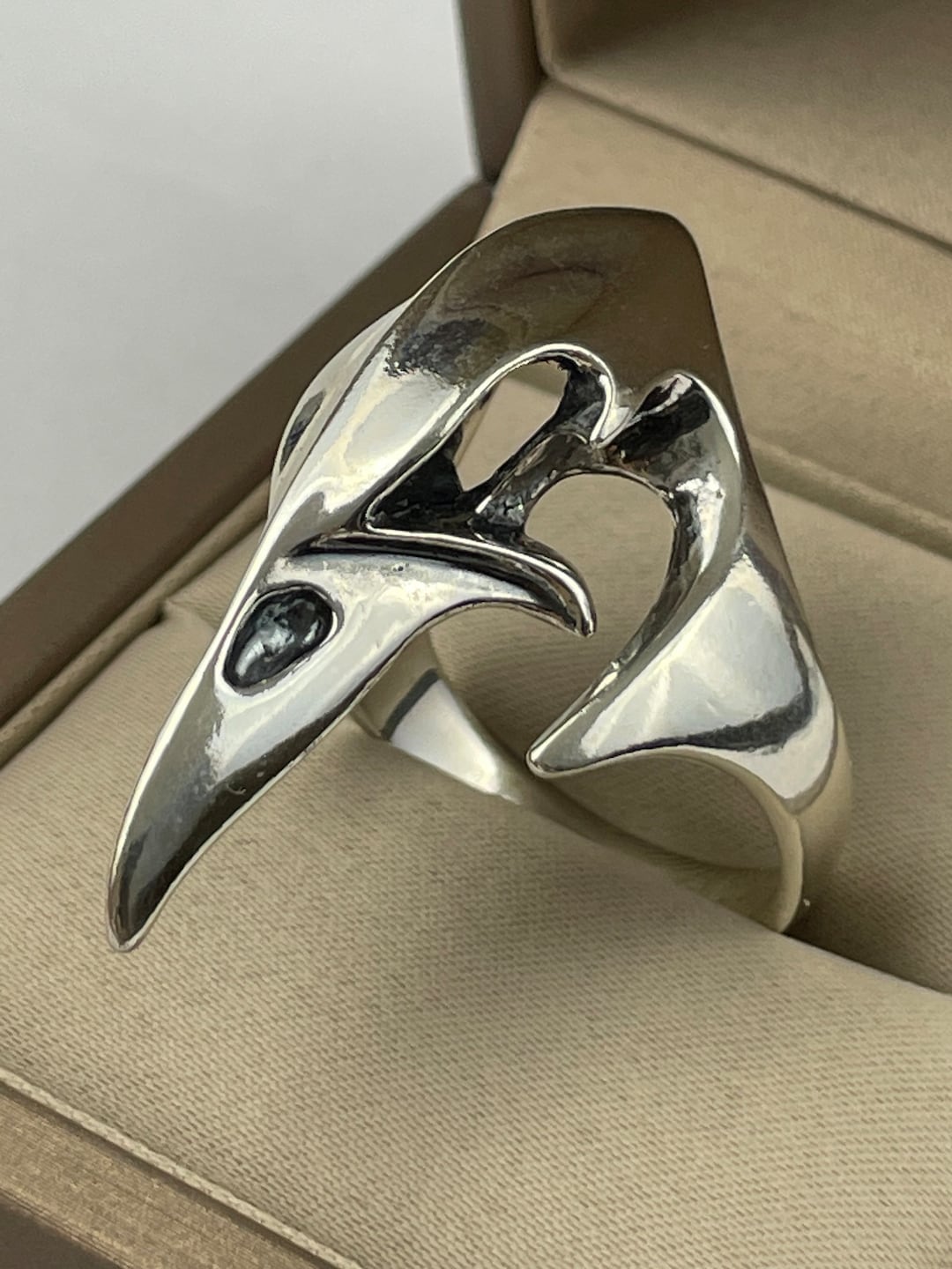 Silver Raven Skull Ring: Gothic Statement Jewelry - Etsy