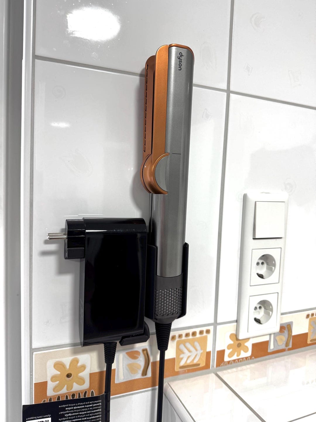 Discreet Holder for Your Dyson Airstrait. Unobtrusive and Safe ...