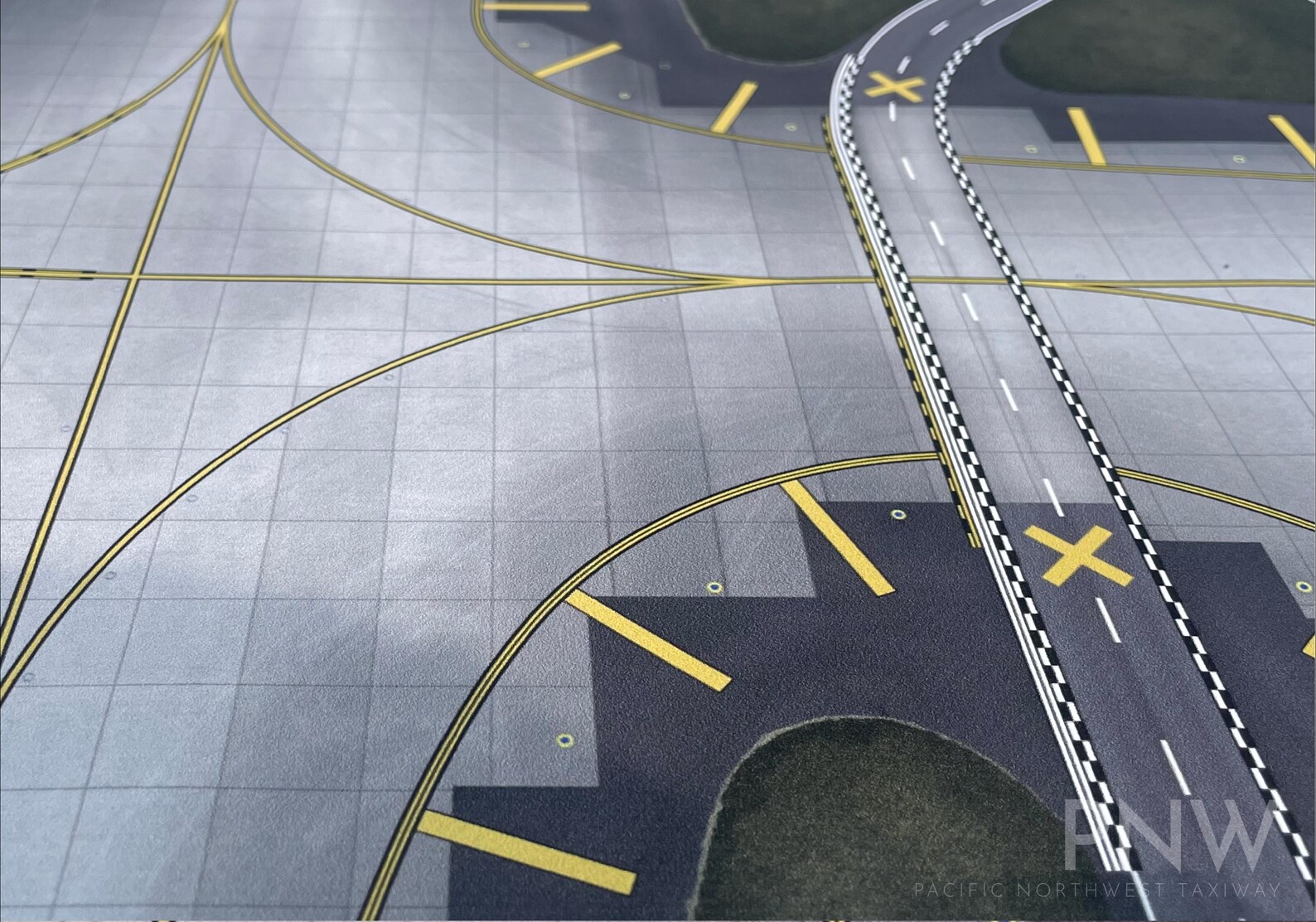 Pacific Northwest Taxiway | 1:400 Scale | Model Airport Diorama ...