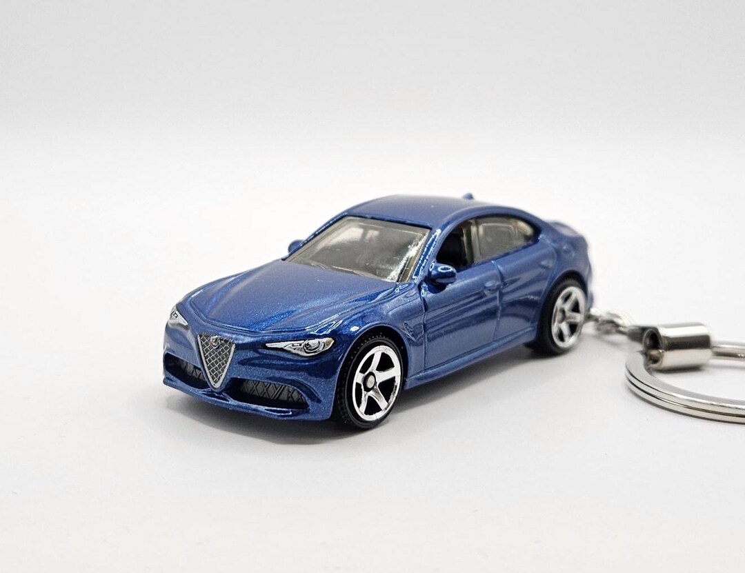 Alfa Romeo Giulia Keychain (free Gift Box) - Etsy