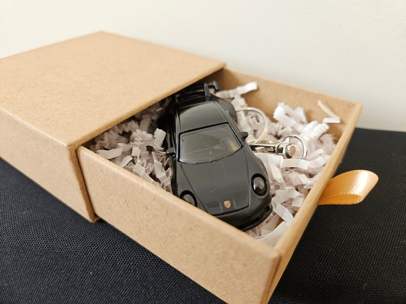 Porsche 911 GT3 Keychain free Gift Box - Etsy