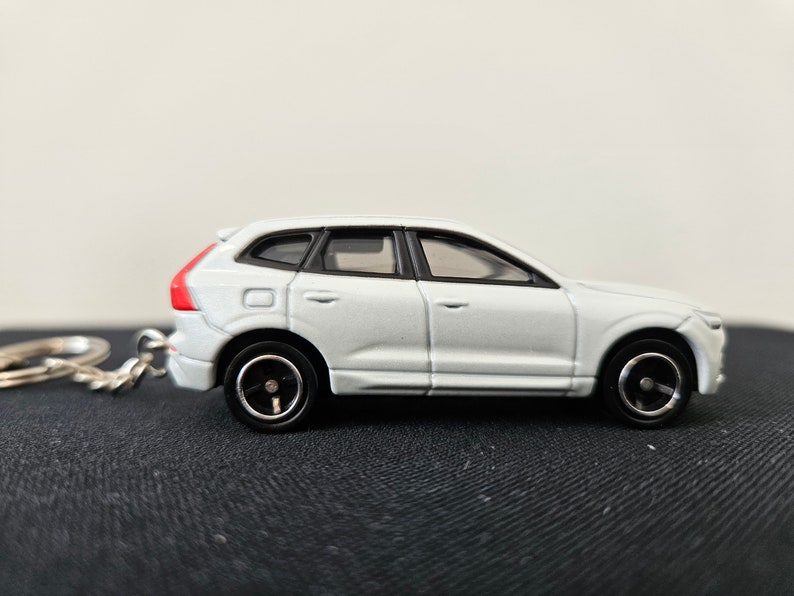 Volvo XC60 Keychain free Gift Box - Etsy