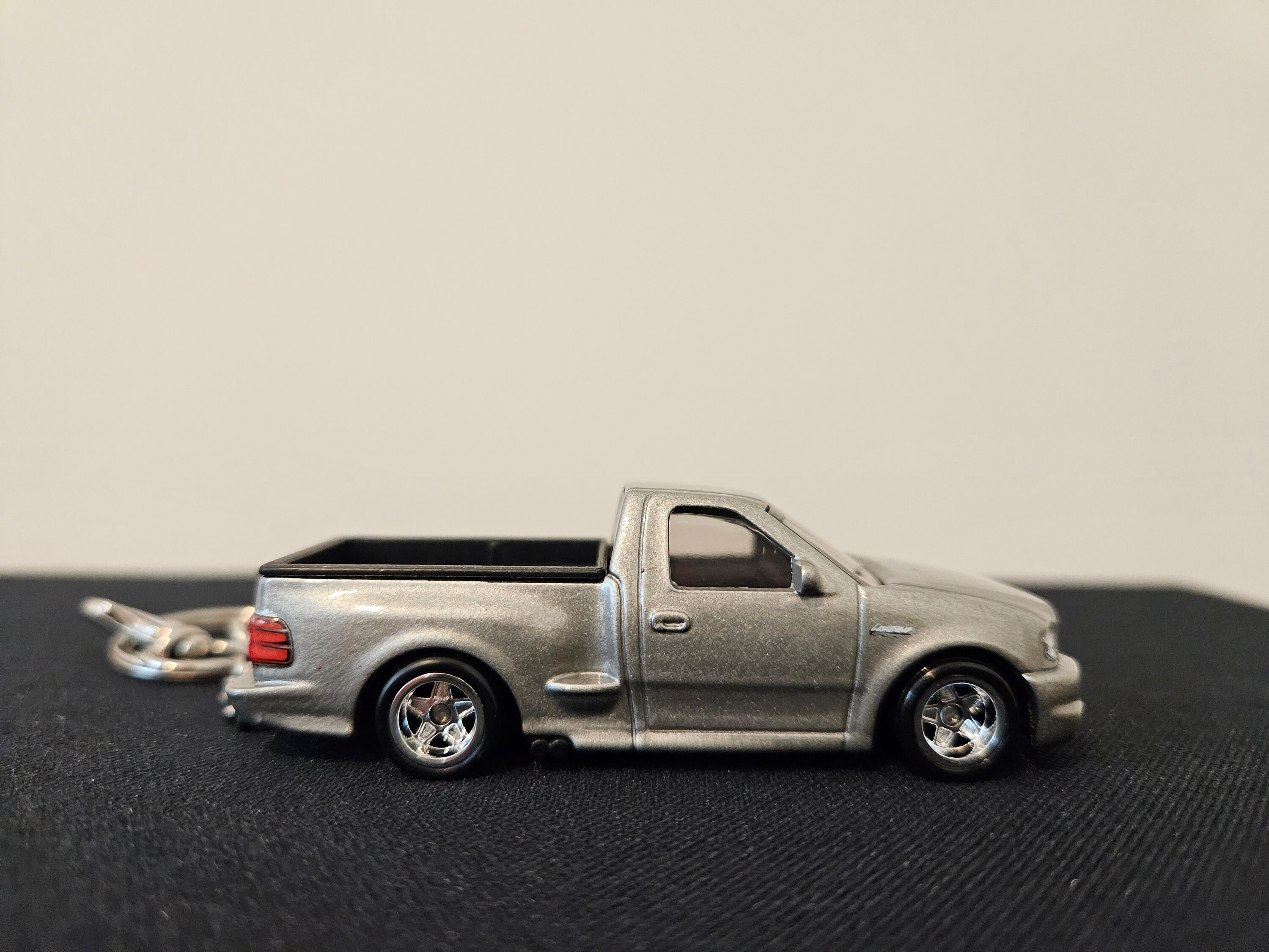 Ford F150 Keychain free Gift Box - Etsy