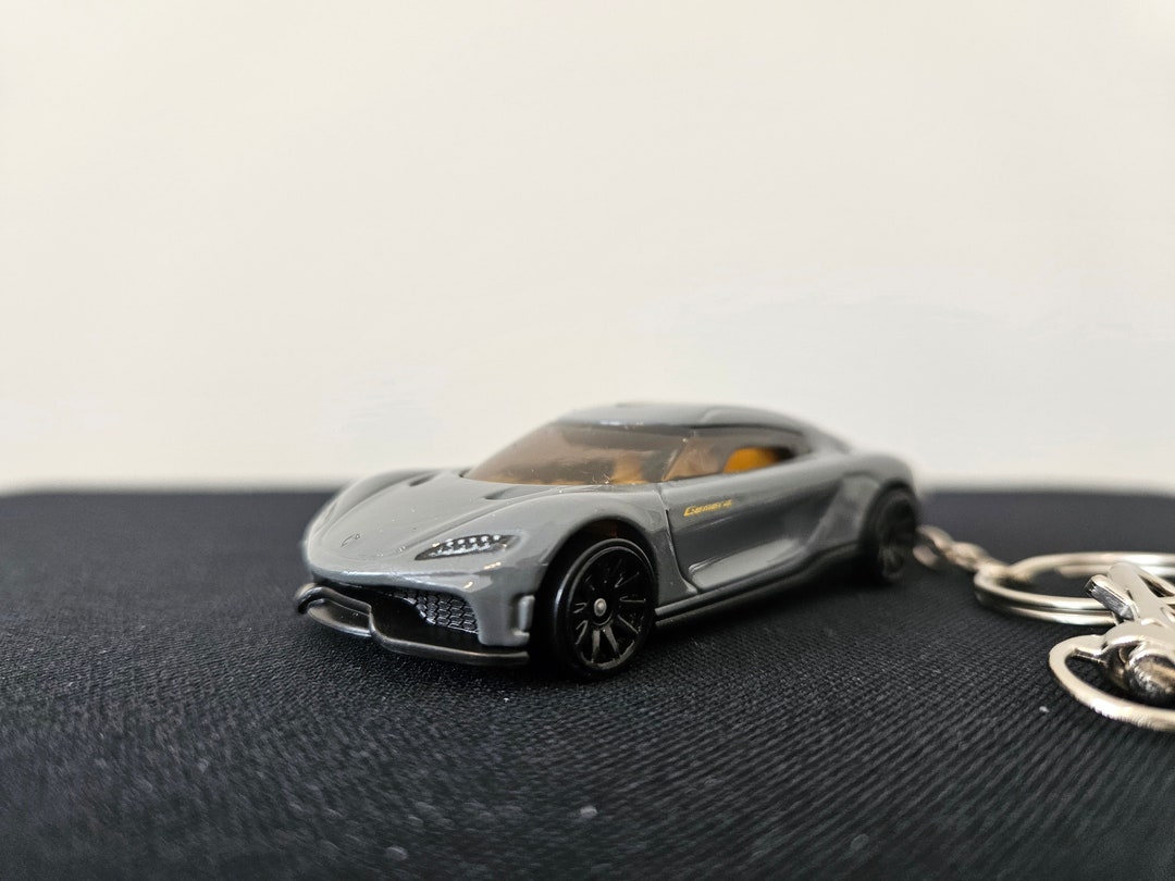 Koenigsegg Gemera Keychain free Gift Box - Etsy