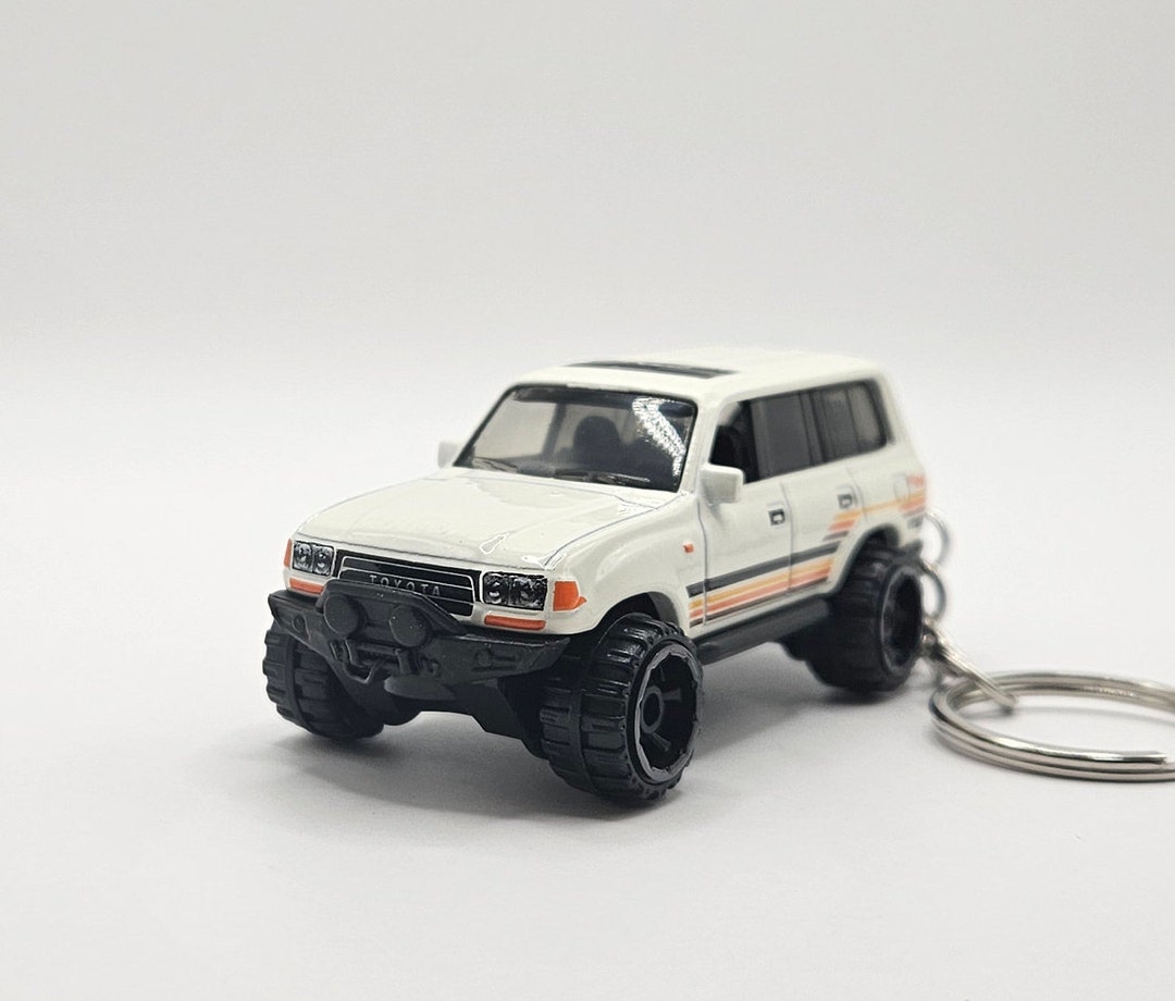 Toyota Land Cruiser Keychain (free Gift Box) - Etsy