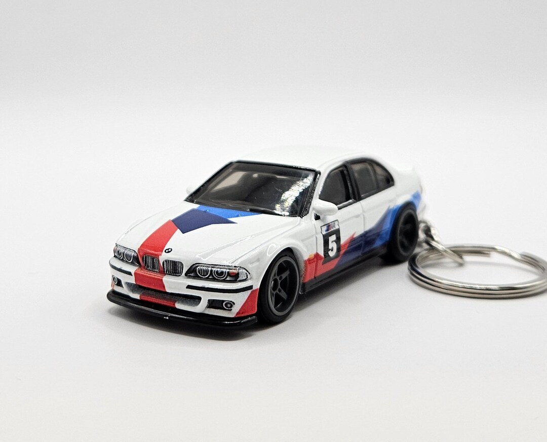 BMW E39 M5 Keychain (free Gift Box) - Etsy