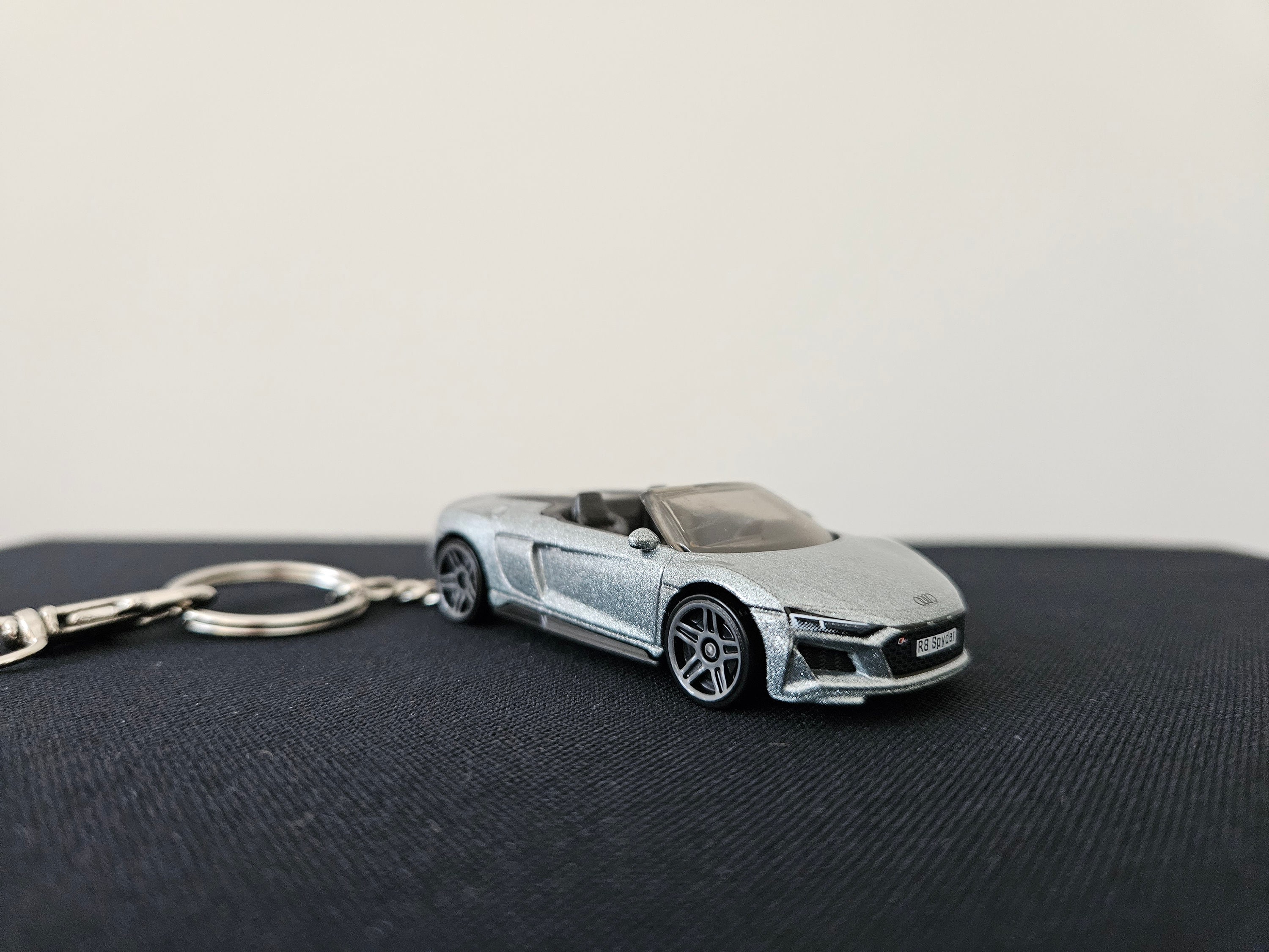 Audi R8 Convertible Keychain free Gift Box - Etsy