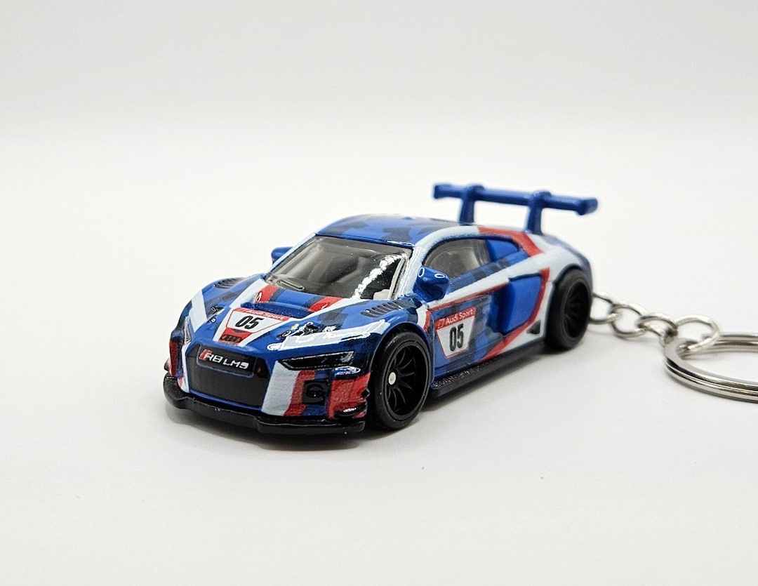 Audi R8 Racecar Keychain free Gift Box - Etsy