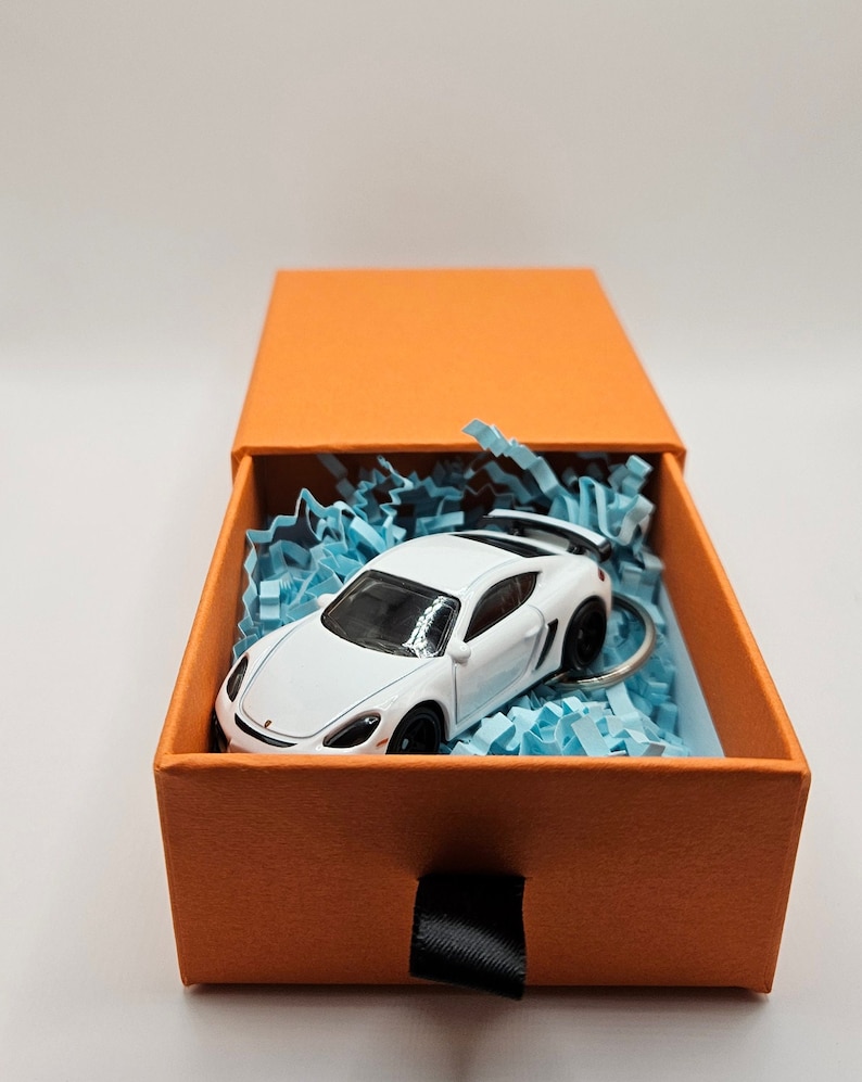Porsche Cayman GT4 Keychain (free Gift Box) - Etsy