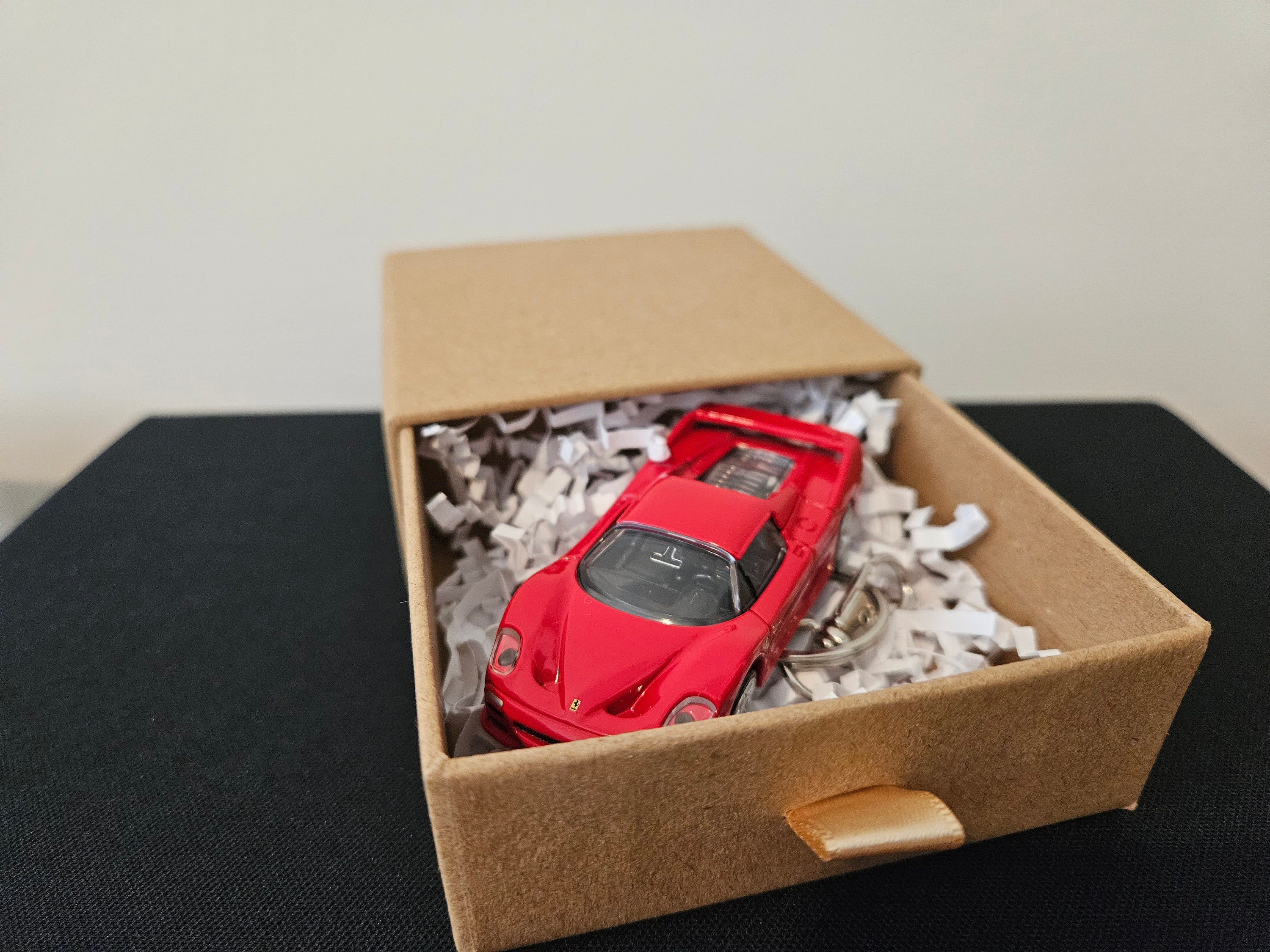 Ferrari F50 Keychain free Gift Box - Etsy