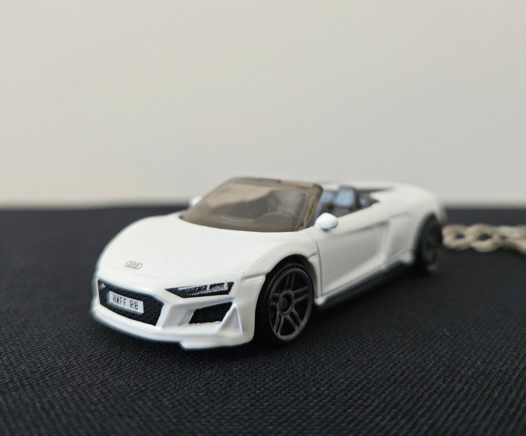 Audi R8 Convertible Keychain free Gift Box - Etsy