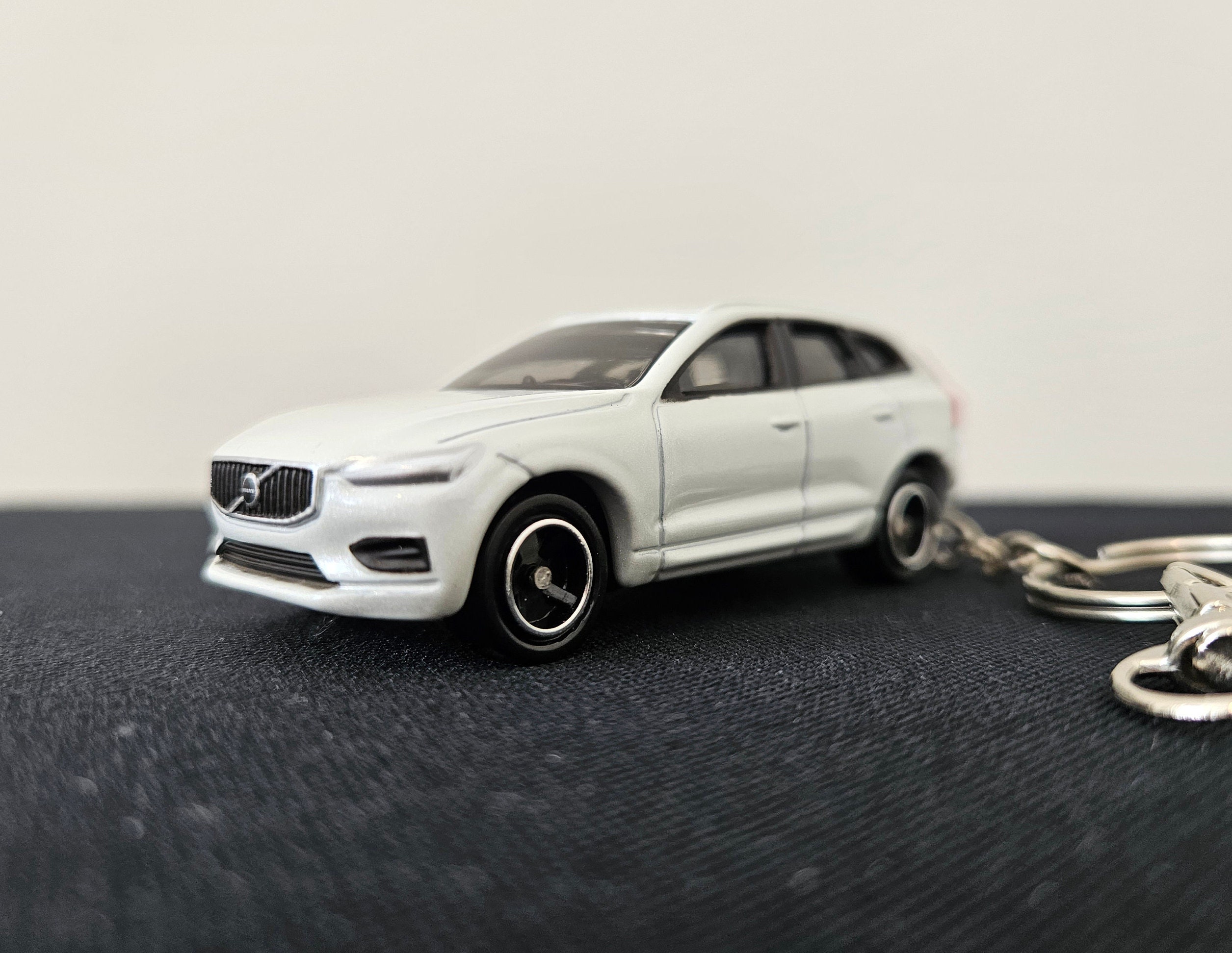 Volvo XC60 Keychain free Gift Box - Etsy