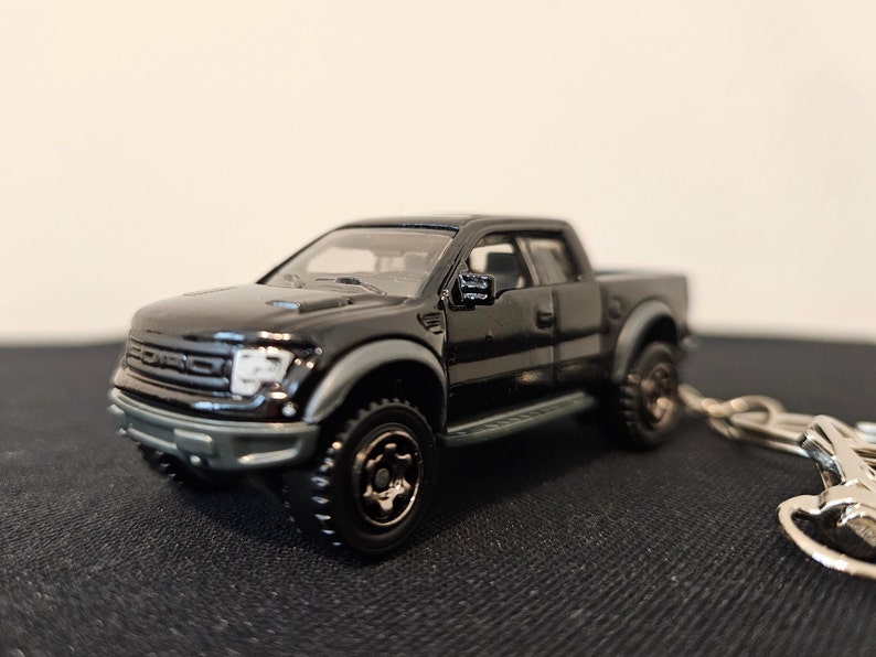 Ford Raptor F150 Keychain free Gift Box - Etsy