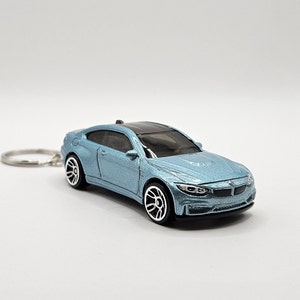 BMW F82 M4 Keychain free Gift Box - Etsy