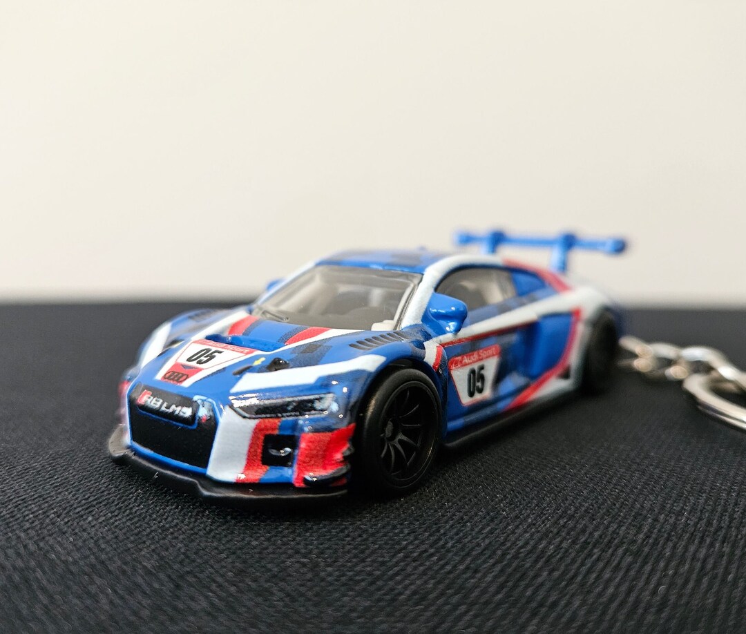 Audi R8 Racecar Keychain free Gift Box - Etsy