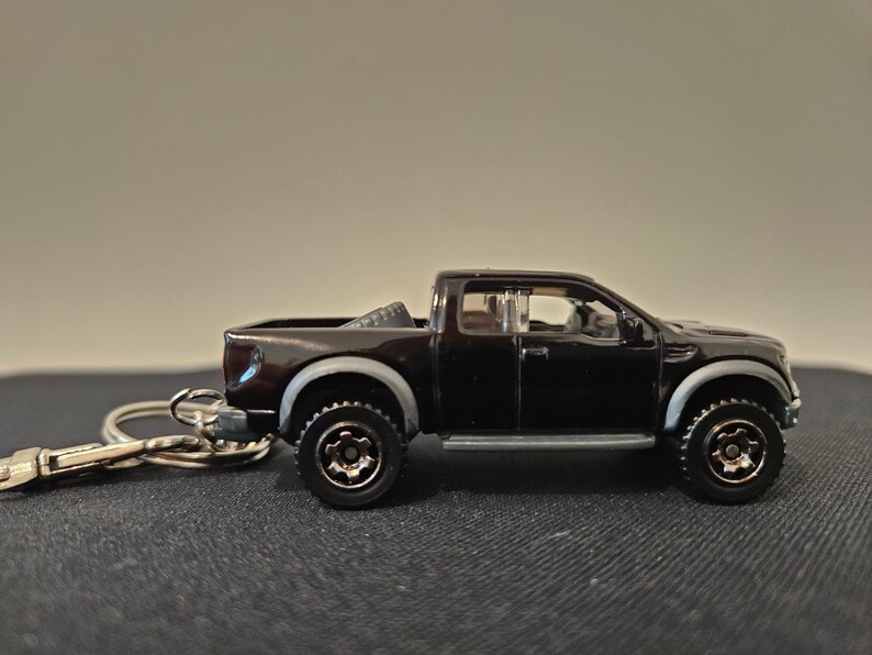 Ford Raptor F150 Keychain free Gift Box - Etsy