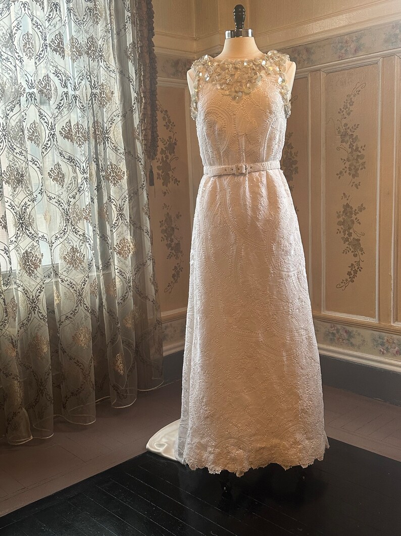 Rare Bobbin Lace Wedding Gown Old Handcraft Technique White Lace A-line ...