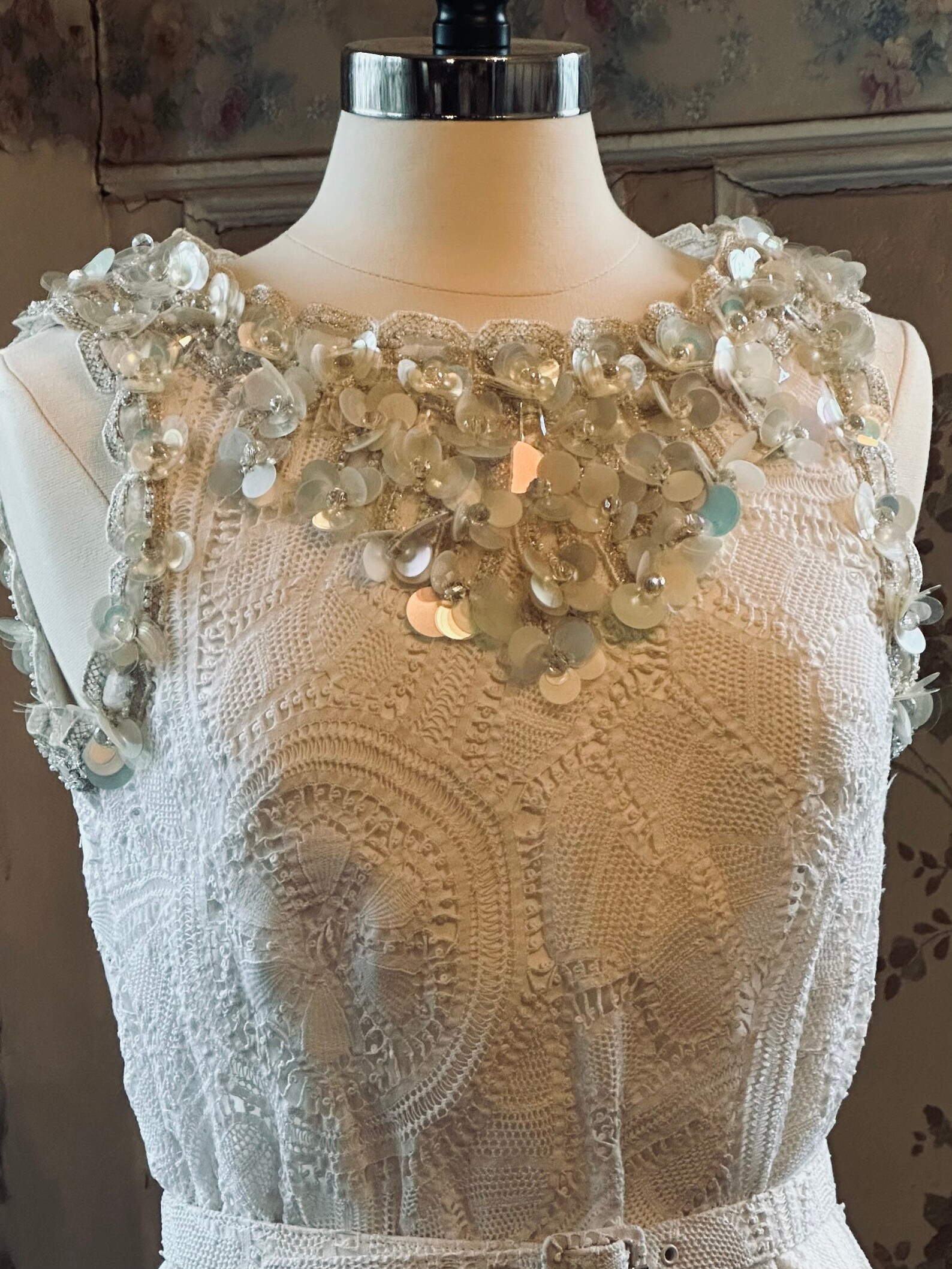 Rare Bobbin Lace Wedding Gown Old Handcraft Technique White Lace A-line ...