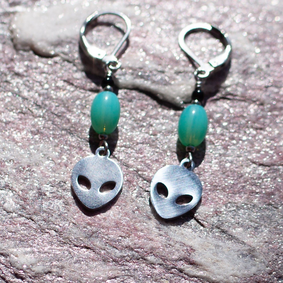 Alien Gift, Dangle Earring, Alien Jewelry, Black Light Glow in Dark, Uv ...