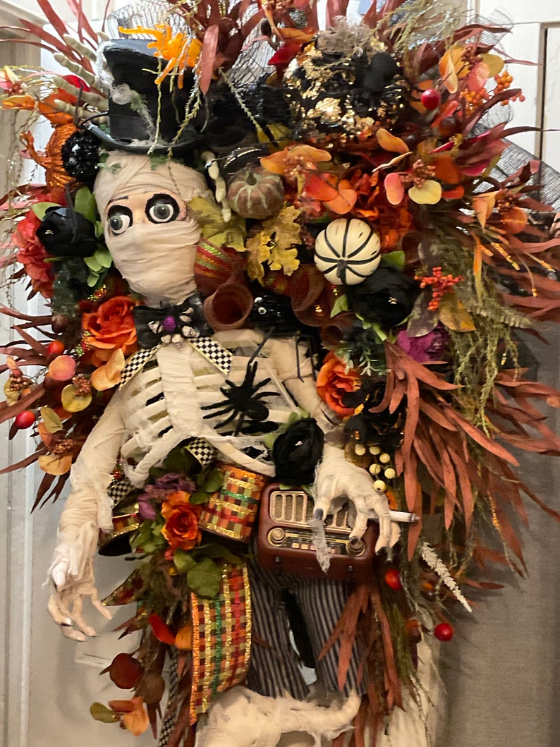 Skully Mummy Wreath,james Embalm Mummy Skeleton Wreath,deluxe Wreath ...