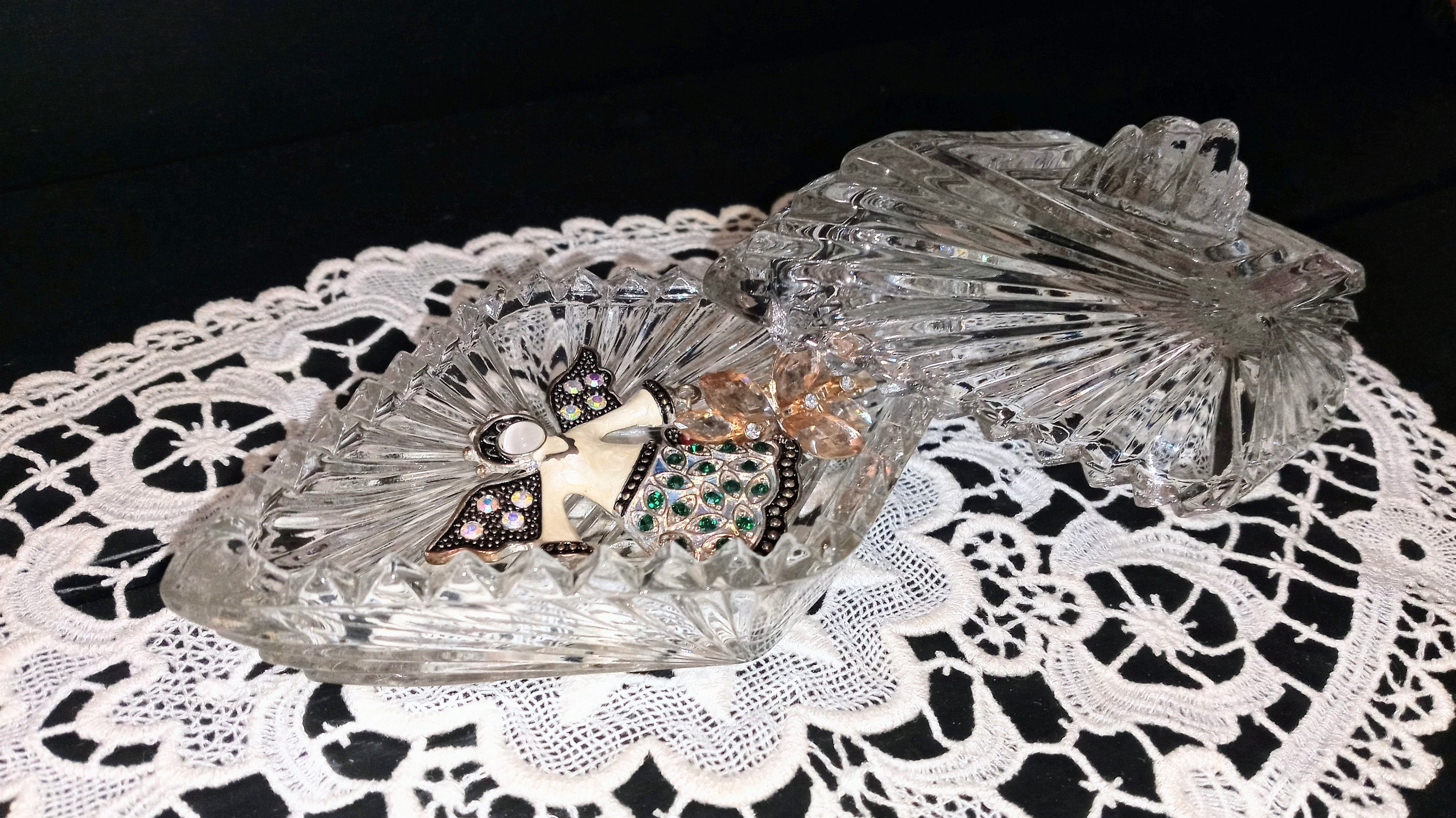 Vintage Art Deco, Ribbed Diamond Shape Glass Trinket Box - Etsy