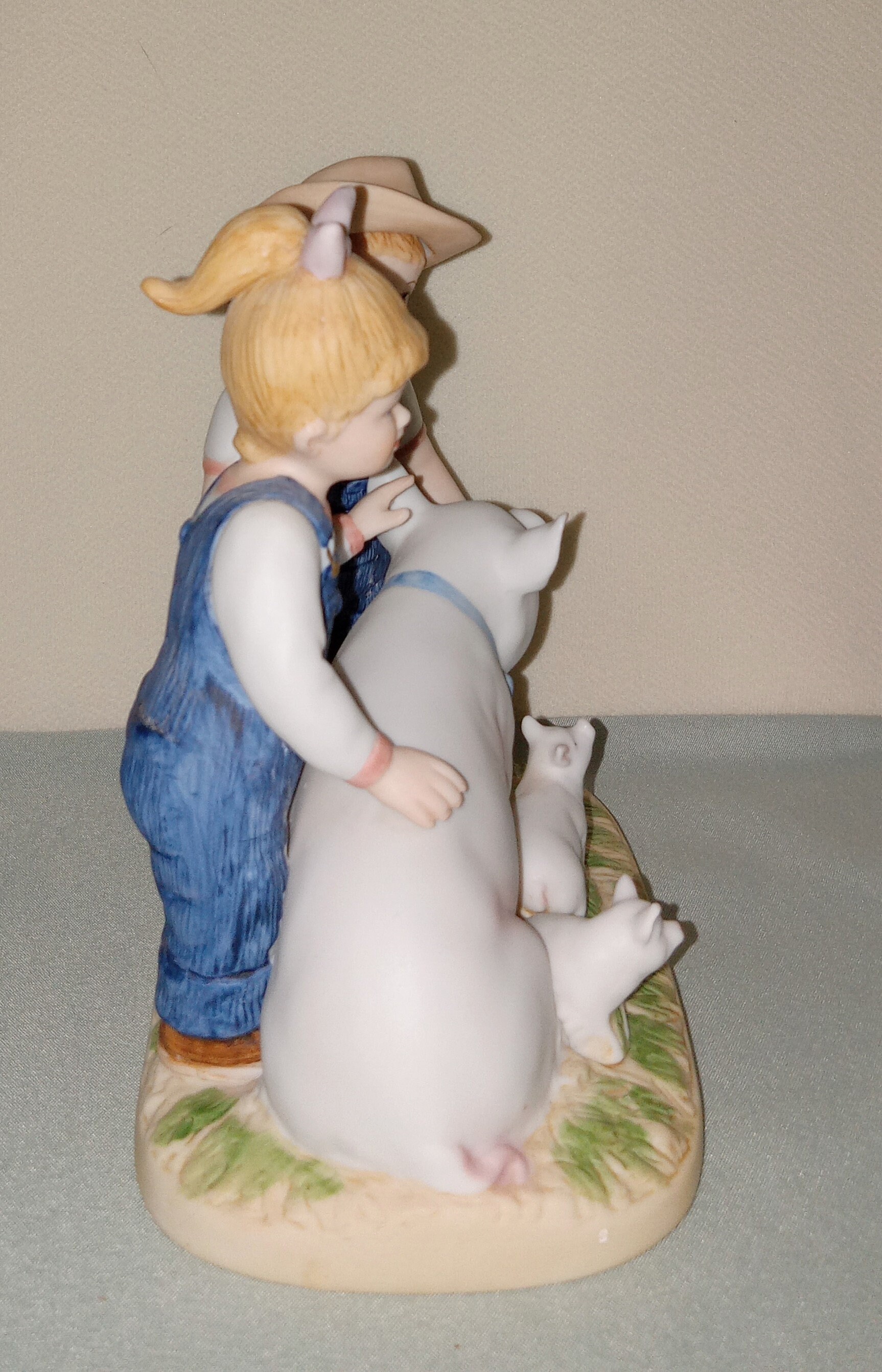 1985 Denim Days, prize Pig With Two Piglets, Danny and Debbie by Home ...