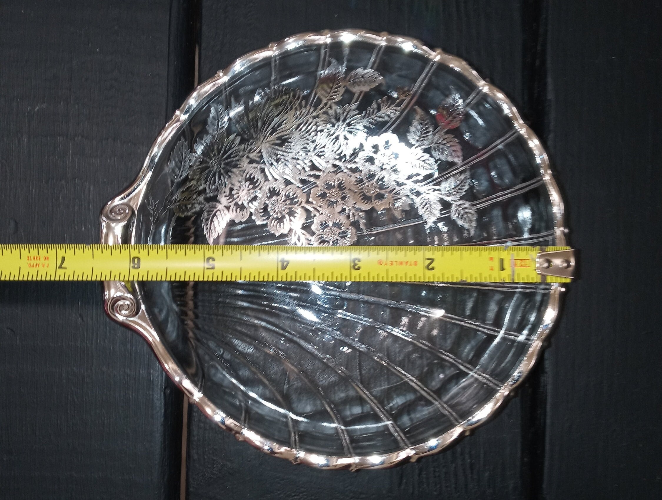 1940's Silver City Glass Company, Glass Shell Shaped Bowl With ...