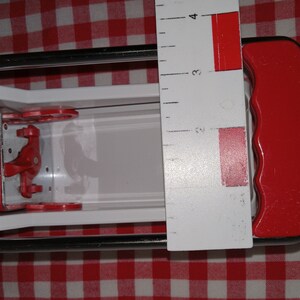 Ki Mee Kitchenware Unlimited Potato Chipper. With 2 Sizes of ...