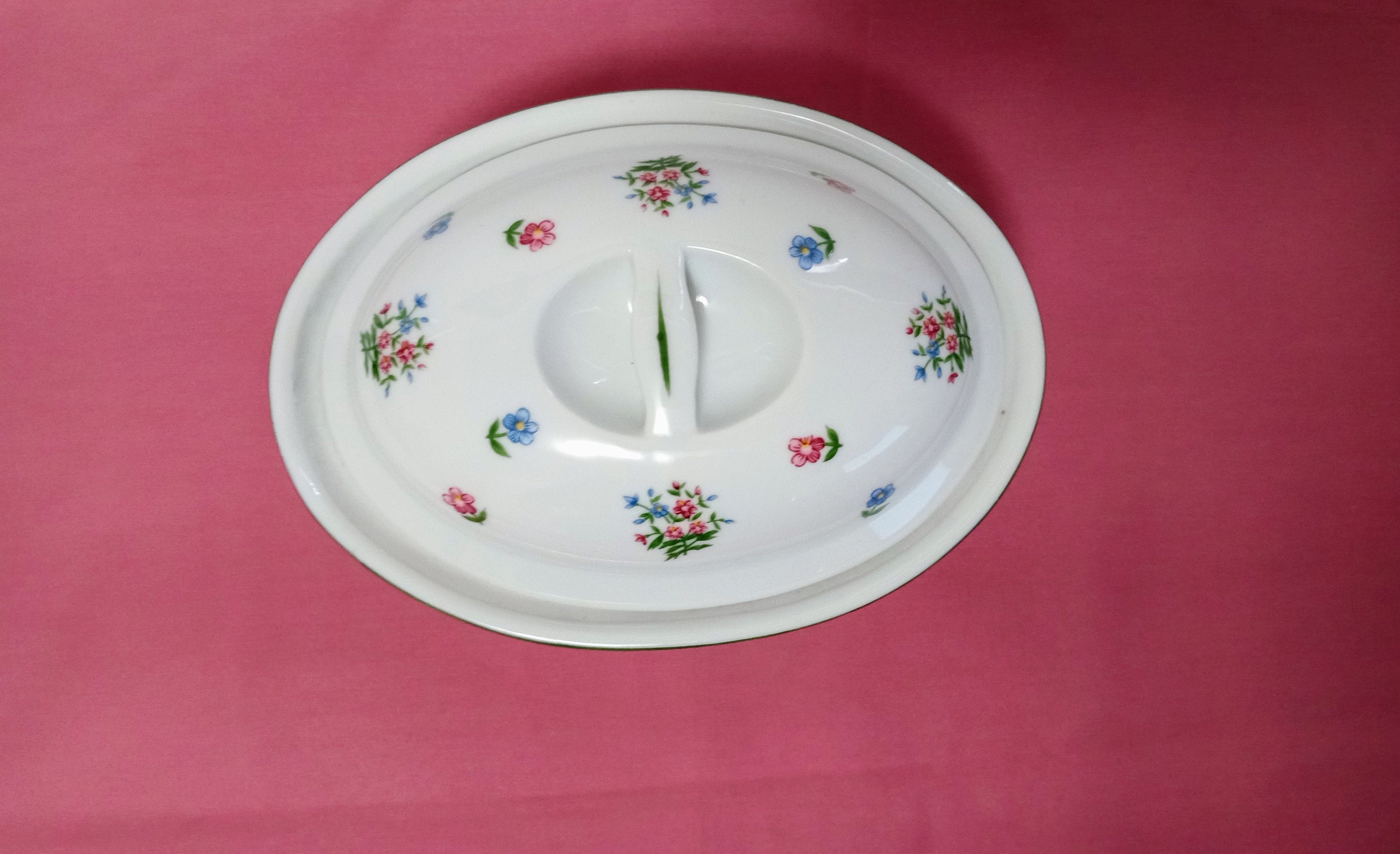 Petite Fleur by Andrea by Sadek. 2 Cup Covered Casserole Dish. Oven to ...