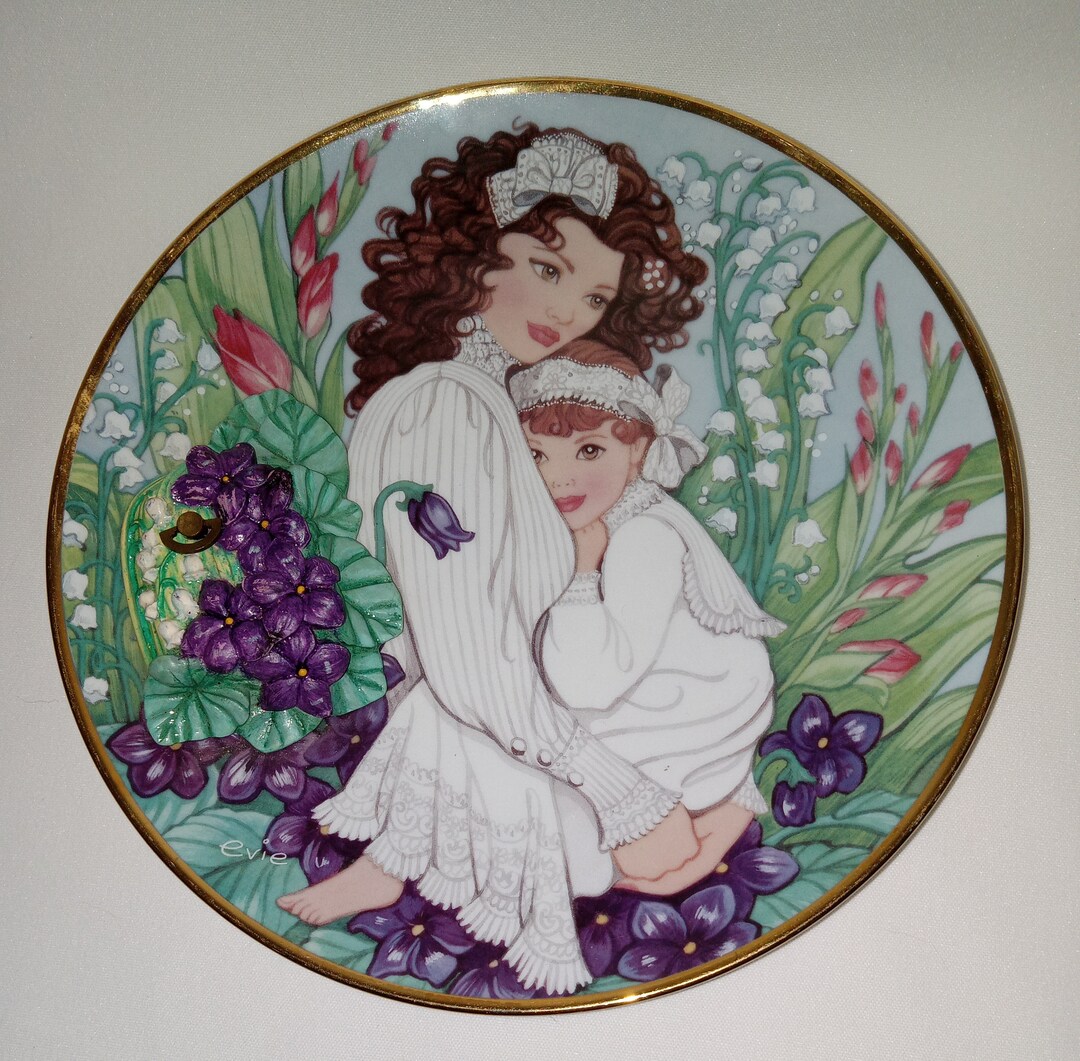 Evie Music Box Display Plate. It Plays "who Can I Turn to ?" Written by ...