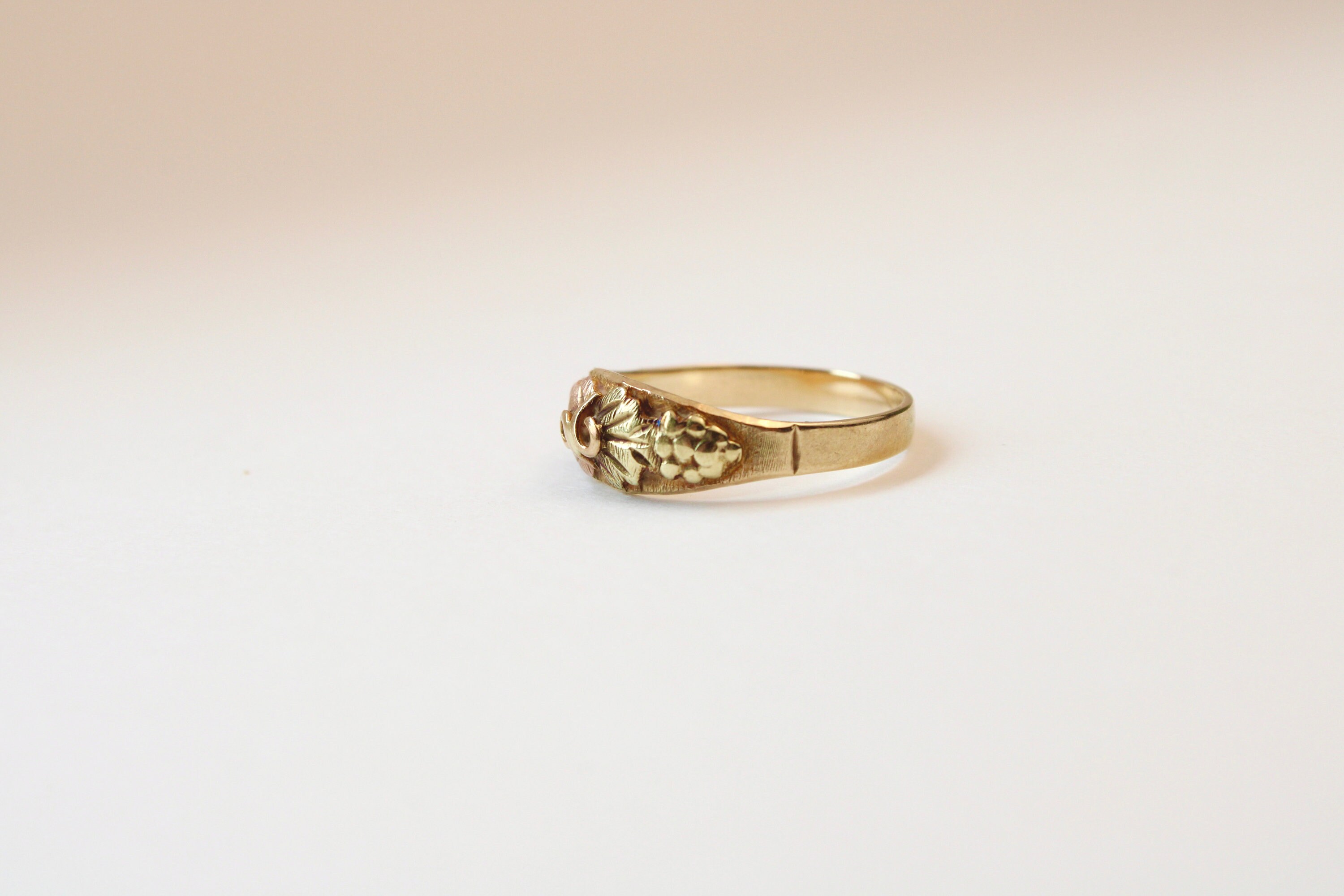 Vintage 10K Black Hills Gold Ring Size 5.5 10K Gold J. - Etsy