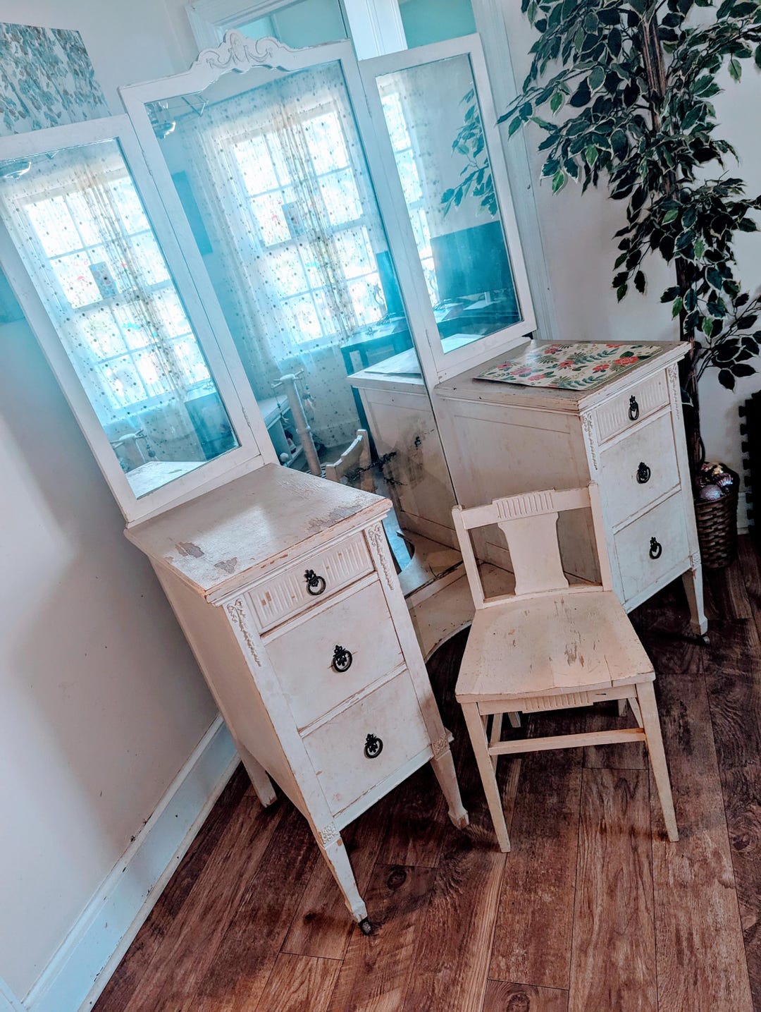1920s Antique Vanity With Original Chair - Etsy