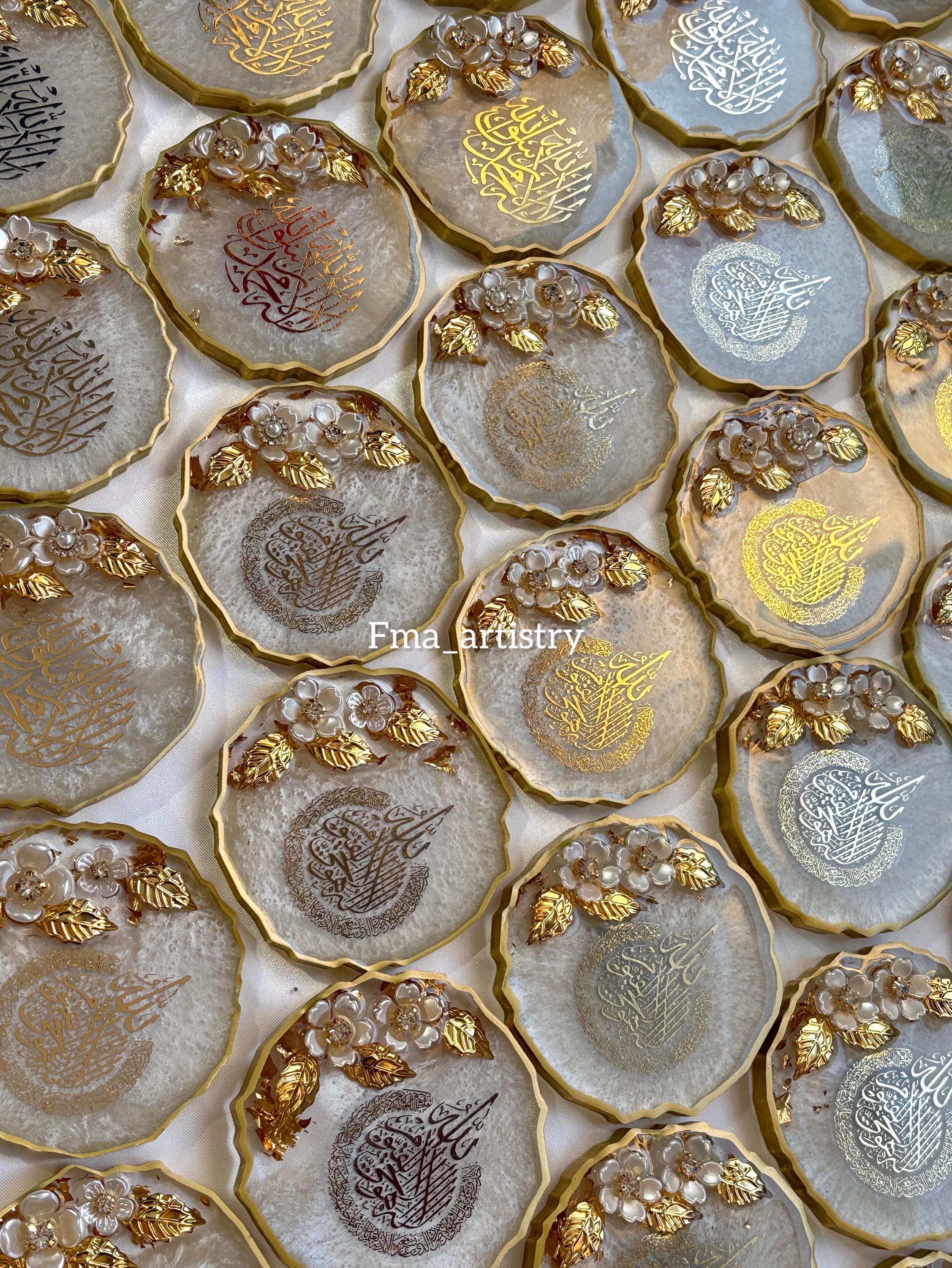 Custom Resin Wedding Favors: Personalized Mini Gifts - Etsy