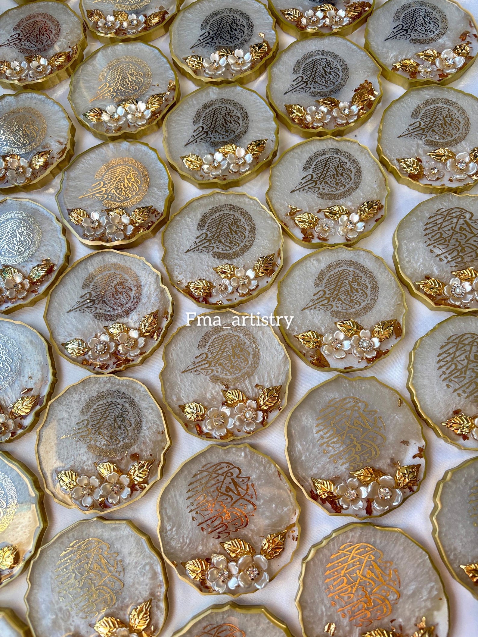 Custom Resin Wedding Favors: Personalized Mini Gifts - Etsy