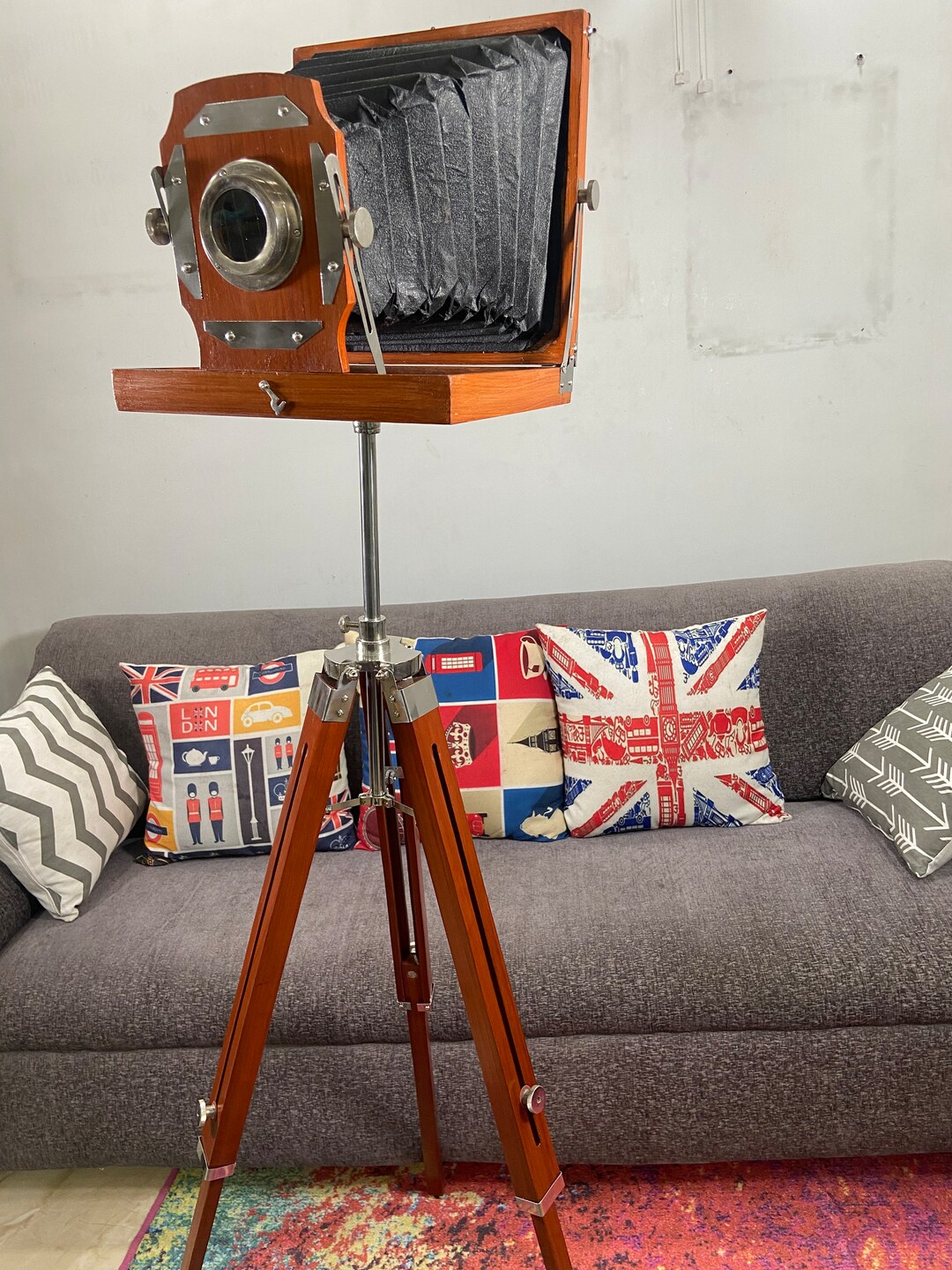 Decorative Old Look Vintage Design Cameras Brown Royal Film Slide Old ...